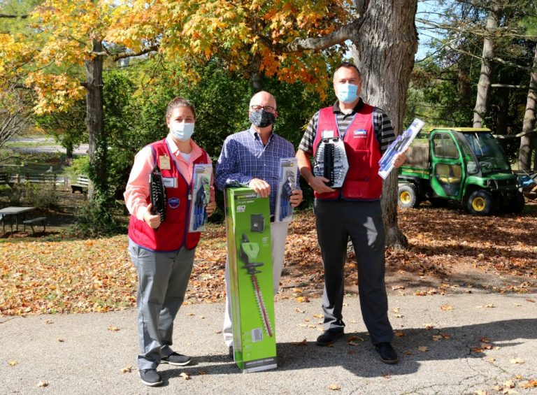 Local Lowe’s Heroes Donate $2K in Wishlist Items to Stepping Stones ...